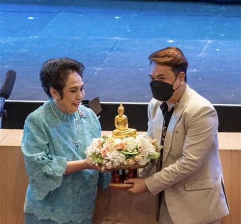 ผู้หญิง ละครเวทีเฉลิมพระเกียรติ 100 ปี สมเด็จเจ้าฟ้าฯ กรมหลวงนราธิวาสราชนครินทร์ วัดป่าสิริ