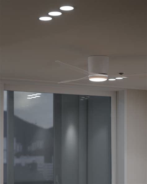 한건축인테리어 상가•주거 전문인테리어 상가 인테리어 외부 바닥 타일로 마감하실 때 이렇게 시공하시면 더욱 오랫동안 사용할 수 있어요 재료 분리대 적용 ️타일이