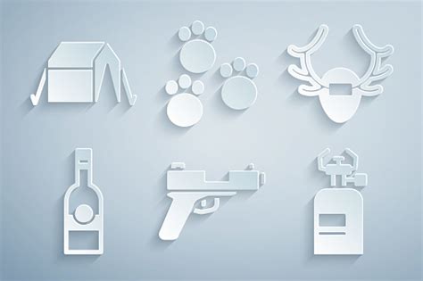 권총 또는 총 방패에 사슴 뿔 보드카 한 병 캠핑 가스 스토브 발 프린트 및 관광 텐트 아이콘을 설정합니다 벡터 3차원 형태에