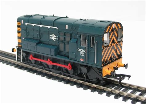 Bachmann Branchline 32 111 Class 08 Shunter 08243 In Br Hattons