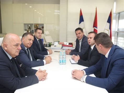 Састанак се са градоначелником Источног Сарајева Љубишом Ћосићем Милорад Додик