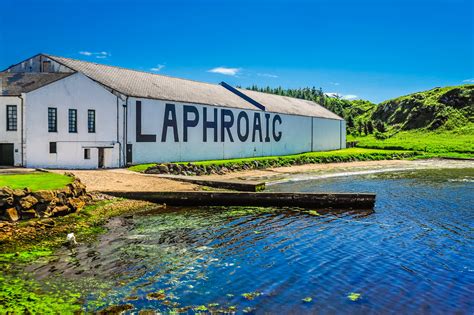 8 Amazing Islay Whisky Distilleries To Discover