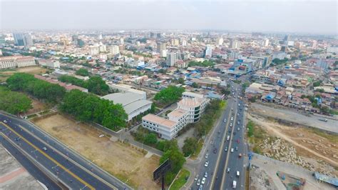 ទីក្រុងភ្នំពេញ កំពុងរីកលូតលាស់ពីមួយថ្ងៃទៅមួយថ្ងៃ នៅក្រោមម្លប់សន្តិភាពក្រោមការដឹកនាំ