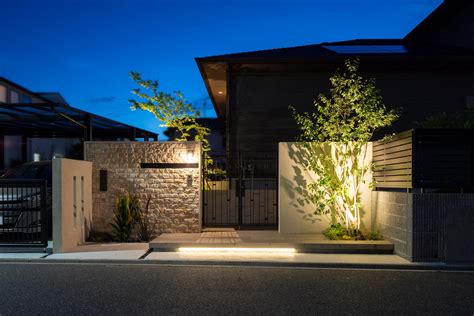 ナチュラルでも重厚感のある新築外構デザイン愛知県名古屋市の外構（エクステリア）・新築外構・お庭⼯事は専⾨ショップディーズガーデンへ