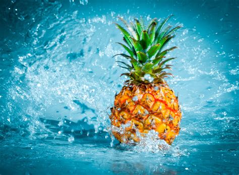 Tropical Pineapple Splash 4k Ultra Hd Refreshing Fruit Wallpaper