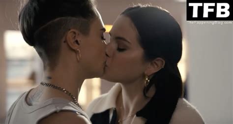 Selena Gomez Cara Delevingne Share A Passionate Kiss Pics Video
