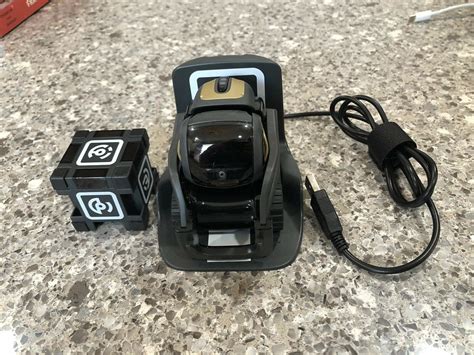 Anki Vector Robot Ai Home Robot Works Great With Cube And Charger 2107550839