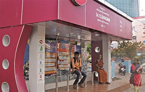 Now Bus Commute To Get Easier Smart Bus Stop Provides Real Time Bus Arrival Information Et Infra