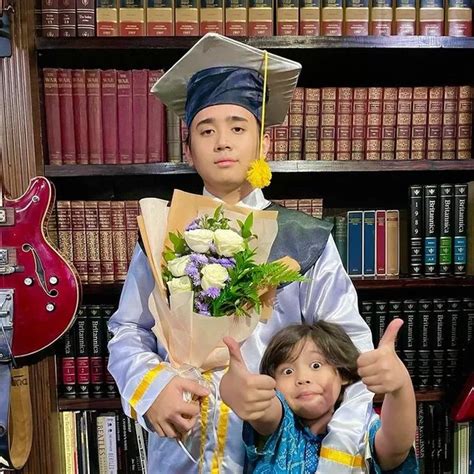 8 Portraits Of Rafly Azizs Graduation Ahmad Dhanis Figure Not Seen