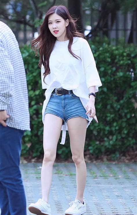 Roseanne Park Rcelebritylegs