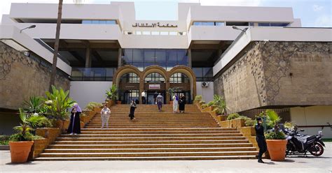 Casablanca Le Sac à Main Dune Femme Volé En Pleine Audience Au