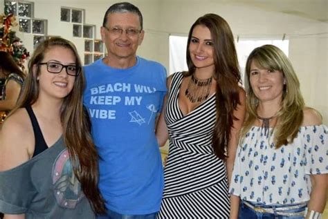 Get To Know Sarah Caus Her Bio Instagram Onlyfans Boyfriend