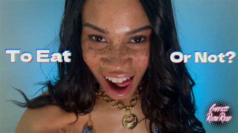 To Eat Or Not Ebony Voress Goddess Rosie Reed Gives You A Giantess