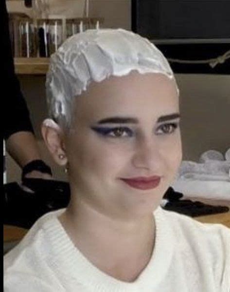 Pin By David Connelly On Bald Women Covered In Shaving Cream 02