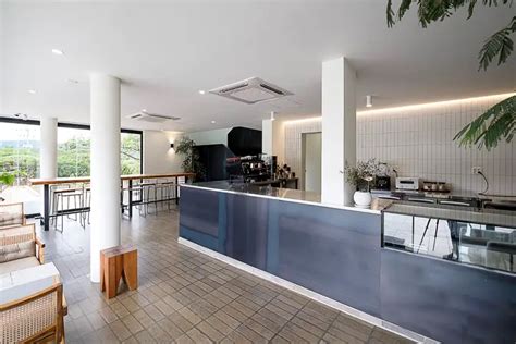 화이트톤 모던하고 깔끔한 50평 디저트카페 인테리어 대전 동구 신하동