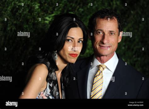 New York Ny November 02 Huma Abedin Anthony Weiner Attends The