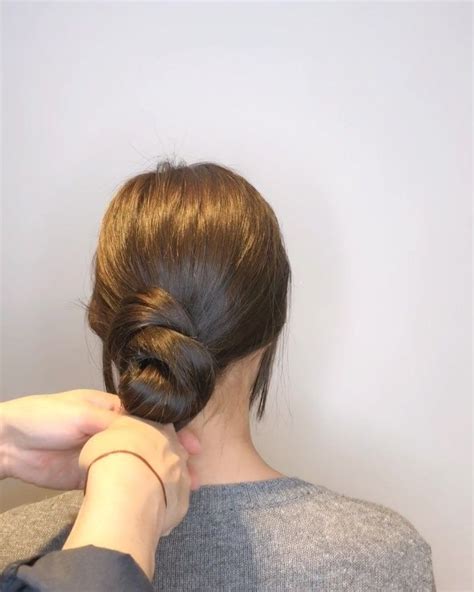 헤벤져스 꼼나나 루이쌤Ⓜ️컨투어링컷컨투어링펌 On Instagram 예쁘게 머리 묶기 5네추럴 로우 번 묶었을때 자연스럽게 떨어지는 컨투어링컷 사이드뱅 으로