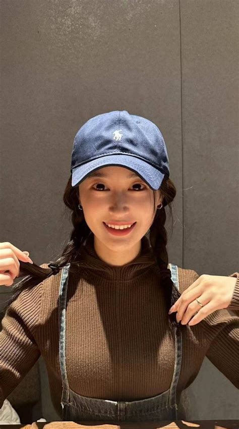 在她家的床上操她，还颜射 17p 美拍 我自拍