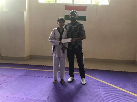 Saksham Yadav Won Cash Prize Coach Harjinder Singh