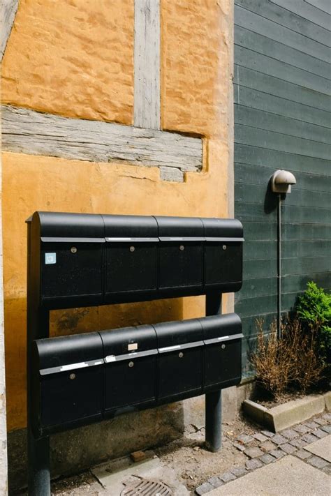 Locking Residential Mailboxes Thwart Mail Theft And Forgery