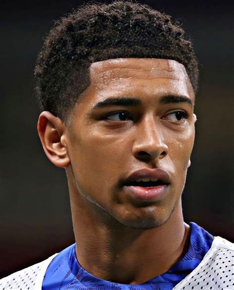 Jude Bellingham Handsome Football Players Soccer Inspiration Soccer