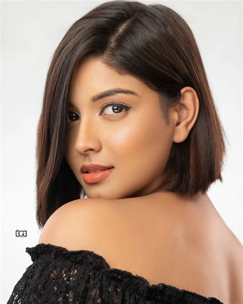 Sneha George 🇮🇳 Officiallygeorgeous • Instagram Photos And Videos