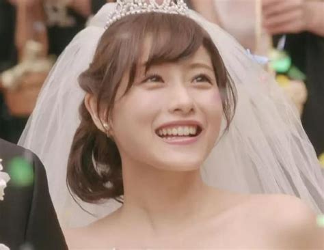 35 Year Old Ishihara Satomi Officially Announced That She Was Pregnant And Married Her Husband