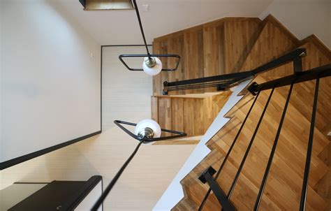 나무계단의 추억 Sedam Products