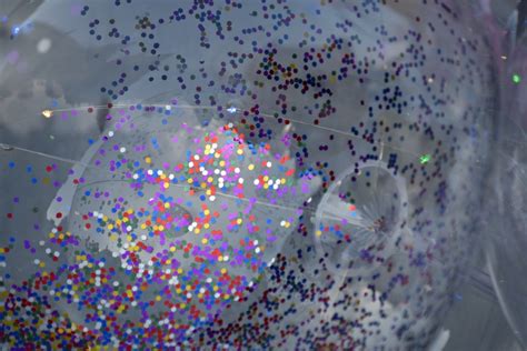 무료 사진 풍선 세부 사항 플라스틱 장난감 투명 한 개요 디자인 빛나는 모양 밝은