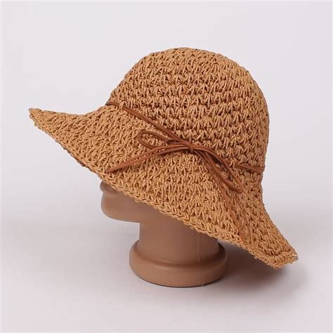 Лятна кафява шапка с велурена панделка Шапка Нимфа Тело