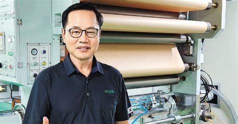 물에 녹는 종이테이프가 지구를 살려요