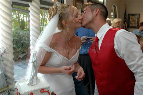 爱高清图片 婚礼之吻 婚礼之吻图片免费下载 5106992945 千图网pro