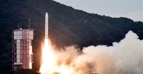 Japan Space Agency Aborts Launch Bringing Down Epsilon 6 Rocket With A