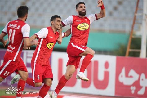 عکس فریم به فریم با پرواز پرسپولیسی‌ها روی بال میلاد اولین شادی سرخ