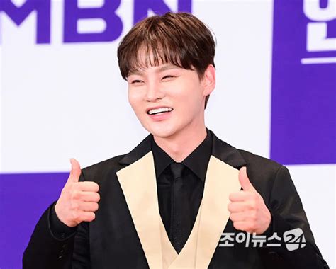 포토 현역가왕2 1위 박서진 착한 사람 눈에만 보이는 장구 치는 중