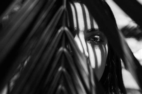 These Black And White Tutorials Will Help You Capture Classic Timeless Portraits Light Stalking