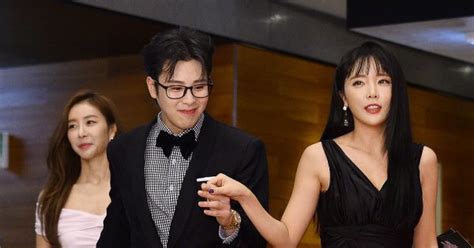 [포토] 블락비 피오 미녀들의 인기를 한 몸에~