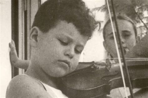Itzhak Perlman Grammy Award Winning Violinist Phamox Music