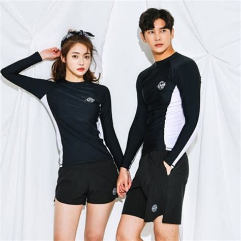 โปรลด สินค้าพร้อมส่ง ชุดว่ายน้ำกันuvชายหญิง แขนยาวขาสั้น พร้อมฟองน้ำ เก็บหุ่นทรงสวย Sku202195