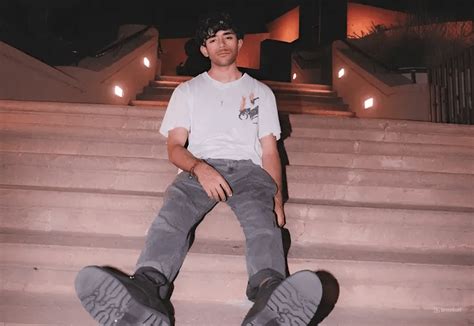 Devan Trey Captivates With New Single Mumbai Money” 24hip Hop