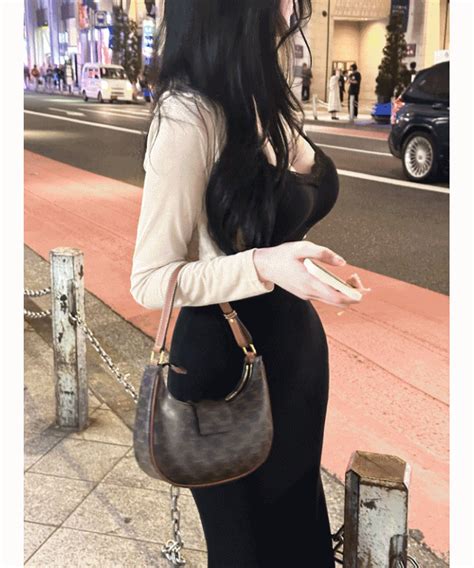 도쿄 나시ops 청순글램핏🫧최저가우체국특급등기 레이스나시 나시원피스 캡내장원피스 꾸안꾸 데일리룩 데이트룩 여리여리 모찌원단 어깨끈조절 에이블리