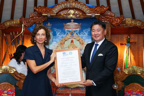 МУ ын Ерөнхийлөгчид Хөвсгөл нуурыг ЮНЕСКО гийн Дэлхийн шим мандлын сүлжээнд бүртгэсэн тухай