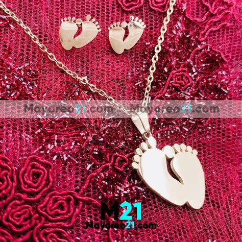 Set De Collar Y Aretes Huellitas Golden Acero Inoxidable Dorado A La Moda Mayoreo A1312