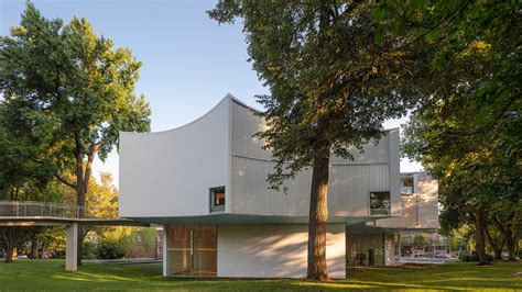 Steven Holl Shapes Winter Visual Arts Building Around 200 Year Old Trees