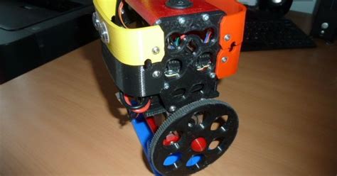 Alternative Wheel For The B Robot Openscad By David J Download Free Stl Model