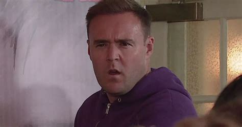 Corrie Actor Reacts To Past Villains Return Ahead Of Turmoil For Fiz And Tyrone Irish