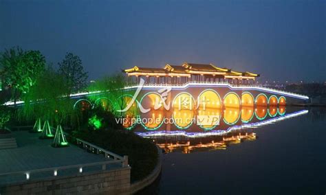 苏州李公堤流光溢彩迷人夜 人民图片网