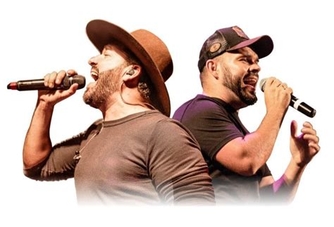 Luiz Miguel E Daniel Sobem Ao Palco Da Jacareí Expo Agro