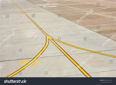 Global Airport Taxiway Markings Hvbmt