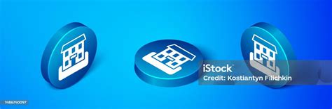 파란색 배경에 격리 된 등색 학교 건물 아이콘 파란색 원 버튼입니다 벡터 3차원 형태에 대한 스톡 벡터 아트 및 기타 이미지 3차원 형태 건설 산업 건축 Istock